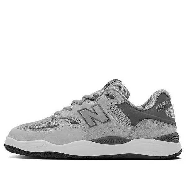 NEW BALANCE Numeric 1010 Sneakers - Grey/white