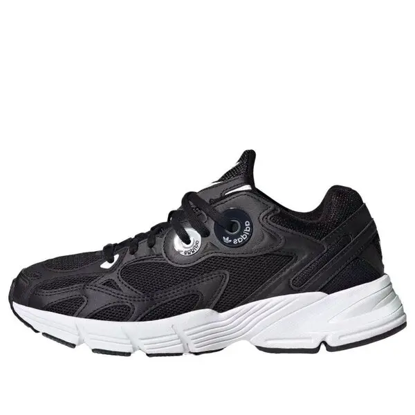 Adidas Astir Sneakers