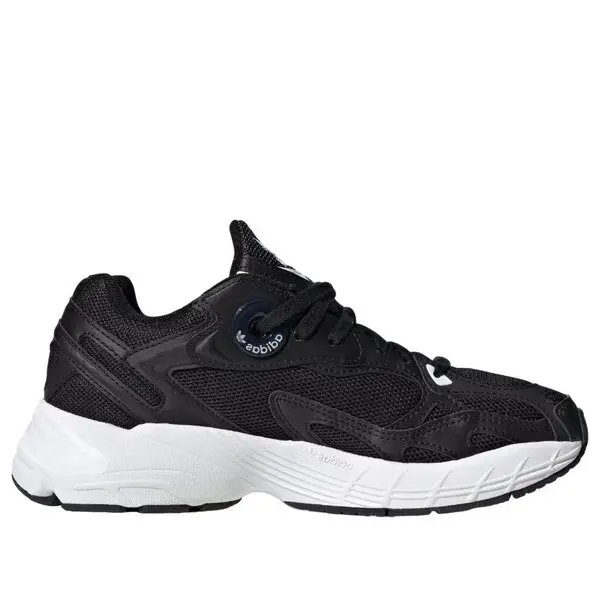 Adidas Astir Sneakers