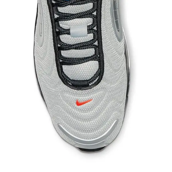 Nike Max 720 Sneakers