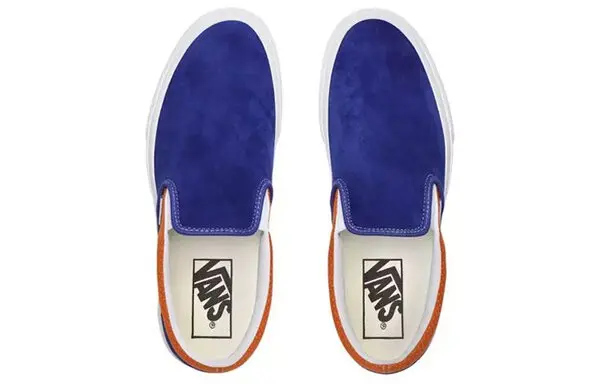 VANS Classic Slip-on Sneakers - Blue