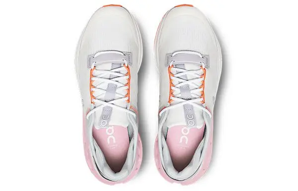 On Cloudnova Flux Sneakers