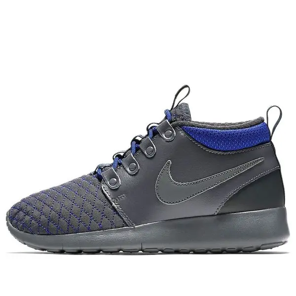 Nike Roshe One Mid Winter Sneakers
