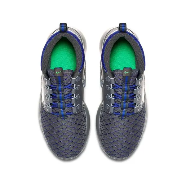 Nike Roshe One Mid Winter Sneakers