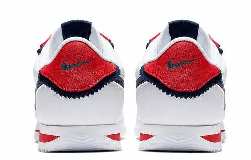 Nike Cortez Basic Se Low Top Sneakers