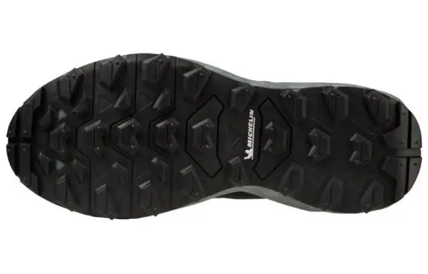 Mizuno Wave Daichi 7 Athletic Sneakers - Black
