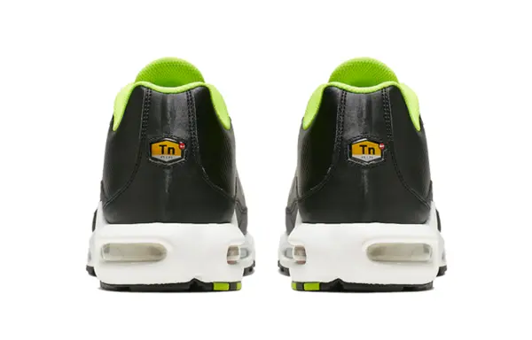 Nike Max Plus Tn Se "volt Spray Paint - Black/yellow