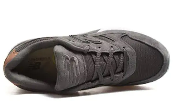 NEW BALANCE 530 Premium Suede Sneaker - Dark Gray