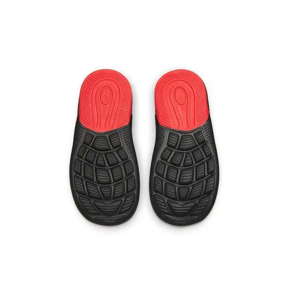 Nike Max Axis Sneakers