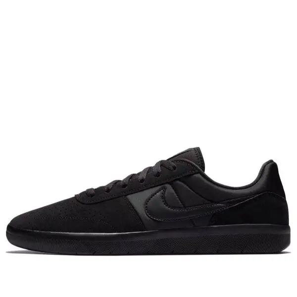 Nike Team Classic Sb Sneakers - Black