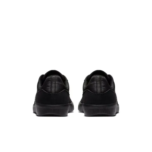 Nike Team Classic Sb Sneakers - Black