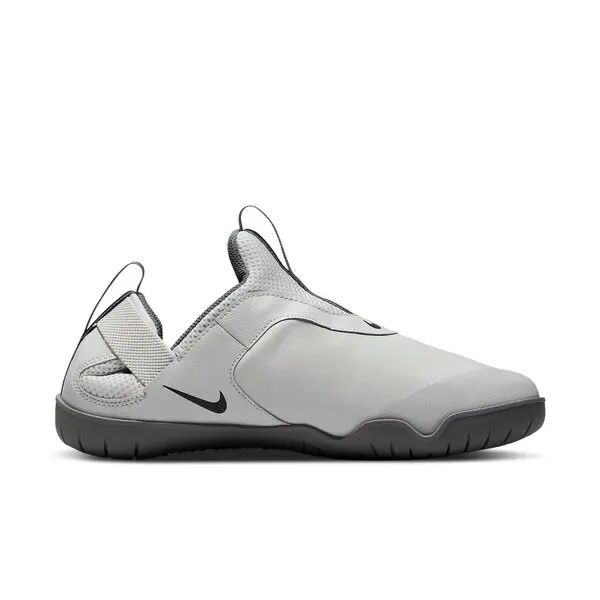 Nike Zoom Pulse Sneakers