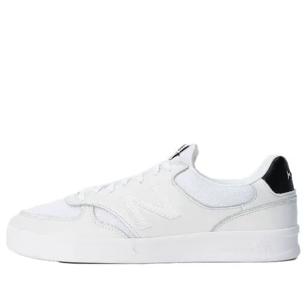 NEW BALANCE X Comme Des Garçons Homme Ct300 Sneakers - White/black