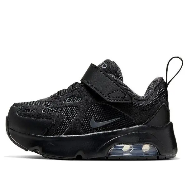 Nike Max 200 Athletic Sneakers