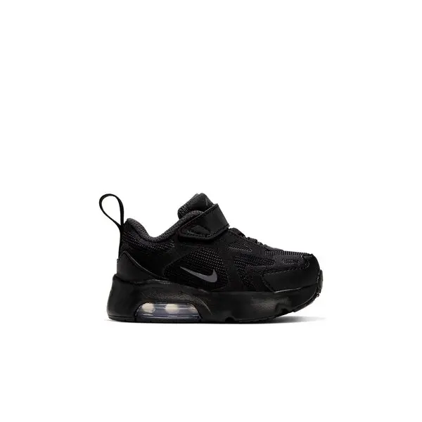 Nike Max 200 Athletic Sneakers