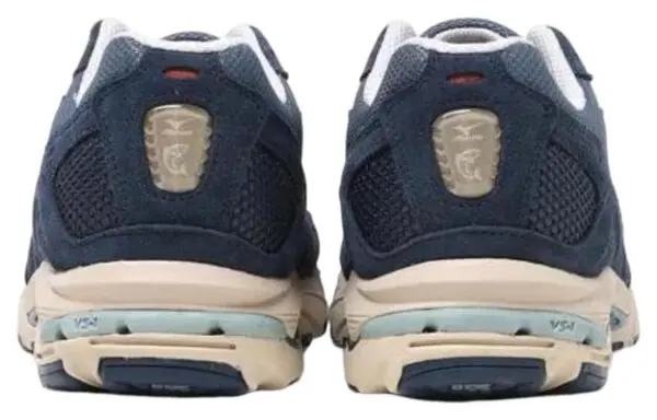 Mizuno Wave Drive 10 Low Top Sneakers - Blue