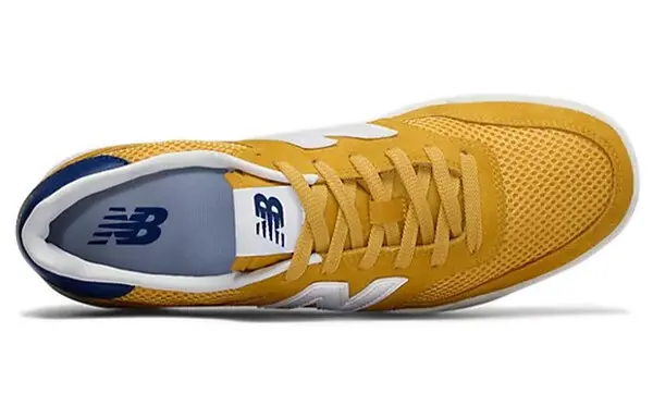 NEW BALANCE 300 Varsity Gold Sneakers - Yellow