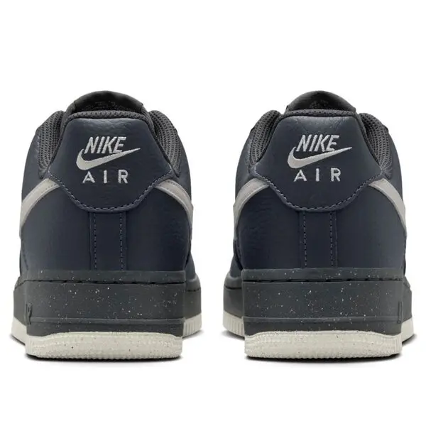 Nike Force 1 '07 Sneakers