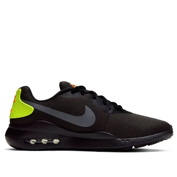 Nike Max Oketo Wntr Sneakers