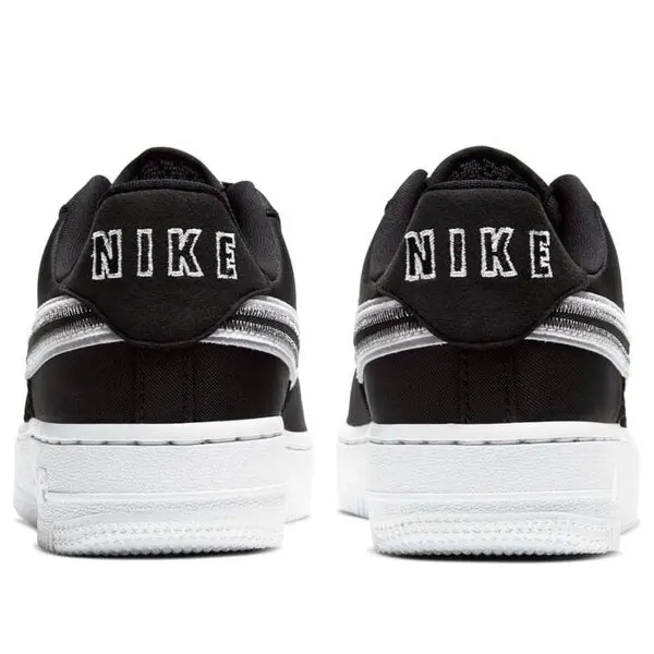 Nike Force 1 Lv8 1 Low Top Sneakers