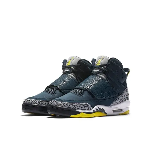 JORDAN Son Of Mars Sneakers