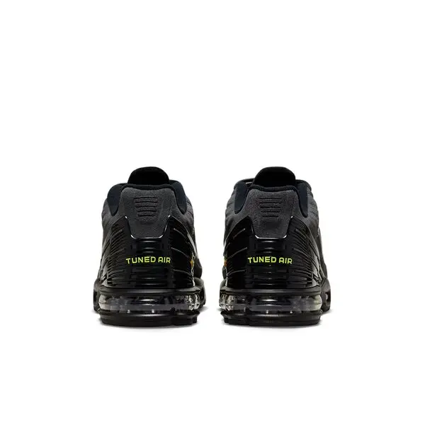 Nike Max Plus 3 Sneakers - Black/volt