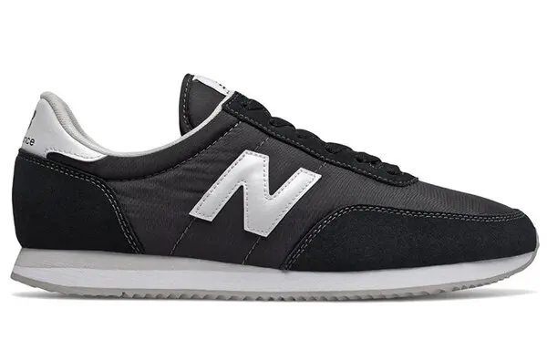 NEW BALANCE 720 Sneakers - Black