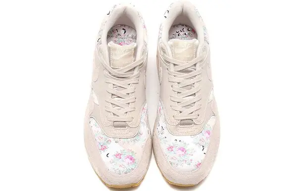 Nike Max 1 "floral Camo" Sneakers - Pinkred