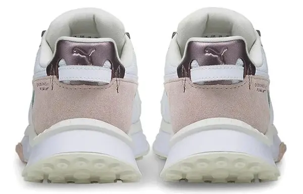 PUMA Wild Rider Sneakers - Pink