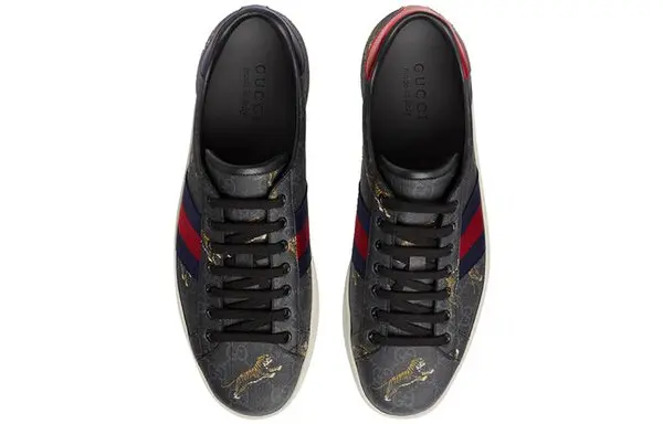 Gucci Ace Gg Supreme Sneakers With Tiger Motif - Black