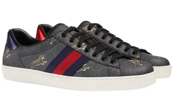 Gucci Ace Gg Supreme Sneakers With Tiger Motif - Black