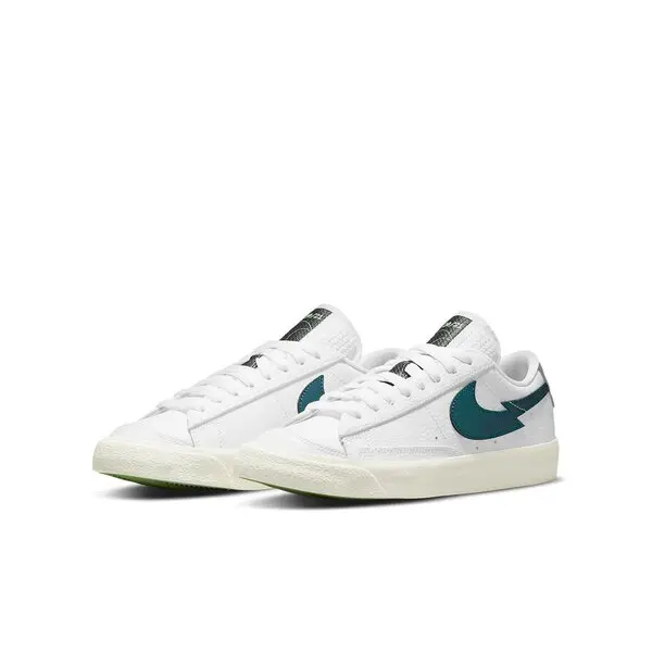 Nike Blazer Low '77 "lightning Bolt Swoosh" Sneakers - White/green