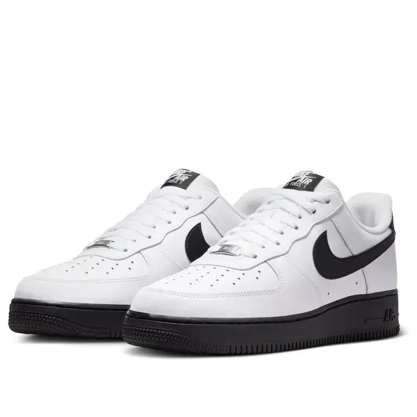 Nike Force 1 Low '07 Sneakers