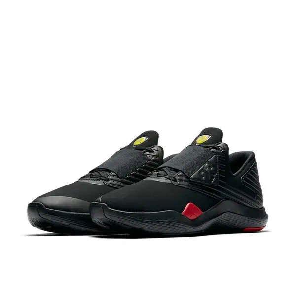 JORDAN Air Relentless "bred" Sneakers - Black/red