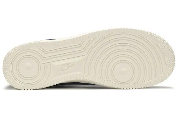 Nike Force 1 Low '07 Sneakers