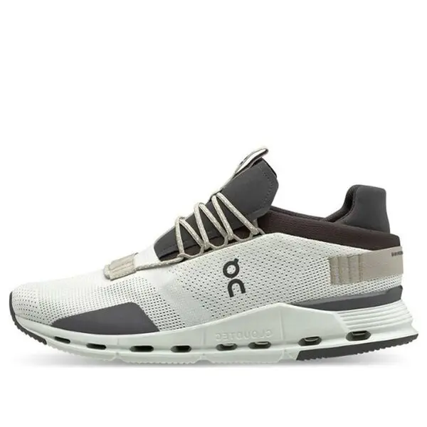 On Cloudnova Sneakers - White/black