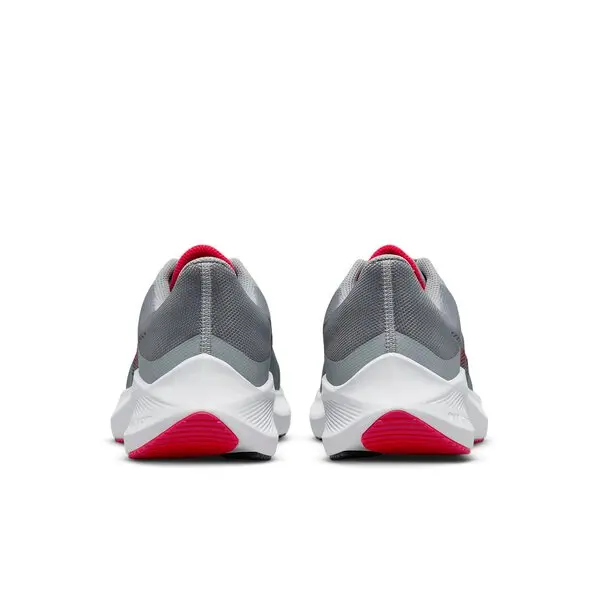 Nike Zoom Winflo 8 Athletic Sneakers
