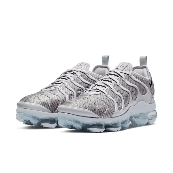 Nike Vapormax Plus Sneakers - Gray/white