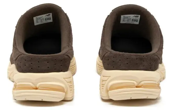 NEW BALANCE 2002r Mule - Brown