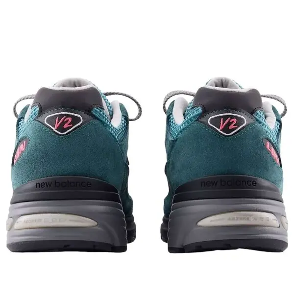 NEW BALANCE 991v2 'london Marathon' Sneakers - Green/teal