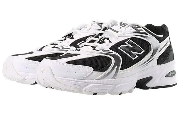 NEW BALANCE 530v2 Retro Sneakers - Black