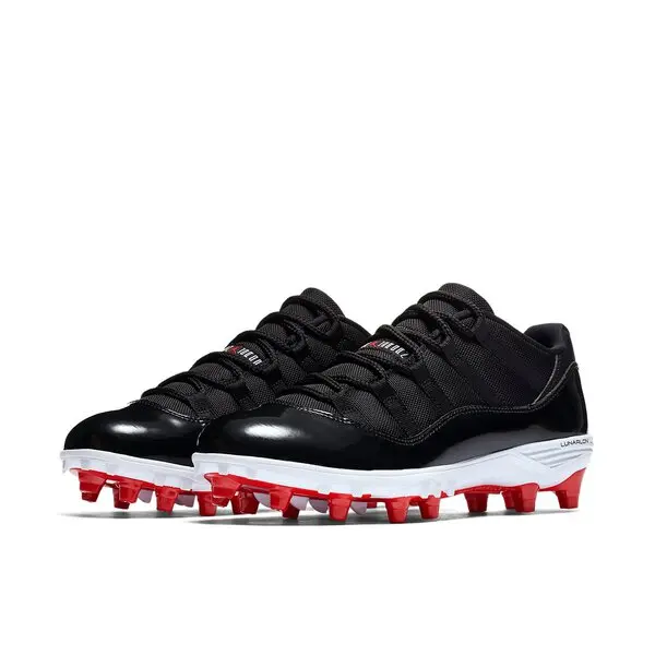 JORDAN 11 Retro Low Cleat 'bred