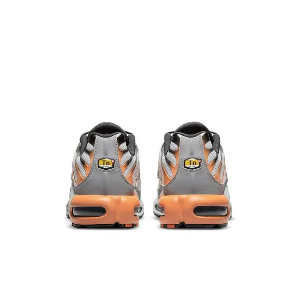 Nike Max Plus "wolf Grey Hot Curry" Sneakers - Grey/orange
