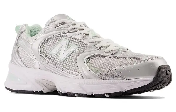 NEW BALANCE 530 Sneakers - Silvergray