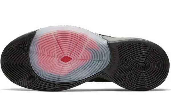 Nike Zoom Rize Mid Top Sneakers