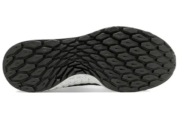 NEW BALANCE Trailbuster Fresh Foam Sneakers