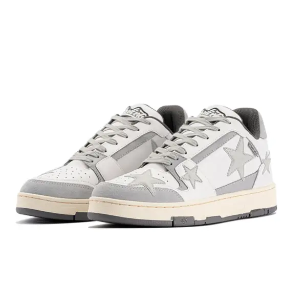 KAALIXTO Skateboarding Mid-top Sneakers With Star Embellishments