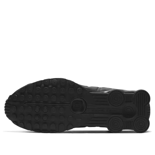 Nike Shox R4 'triple Matte' Sneakers - Black