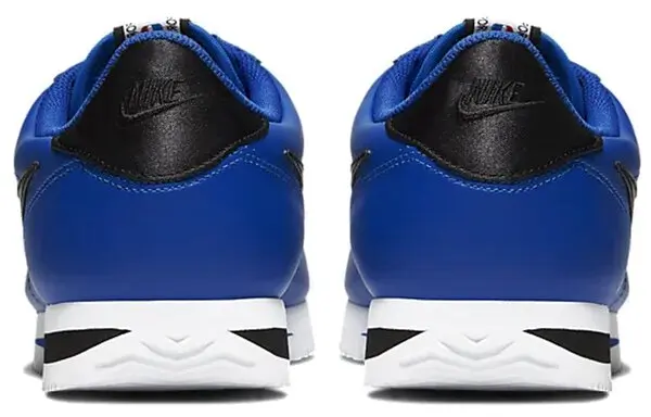 Nike Cortez Basic Se Sneakers - Blue