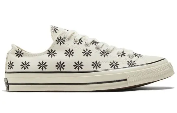 CONVERSE Chuck 70 "holiday Sweater" Low Top Sneakers - Black/white